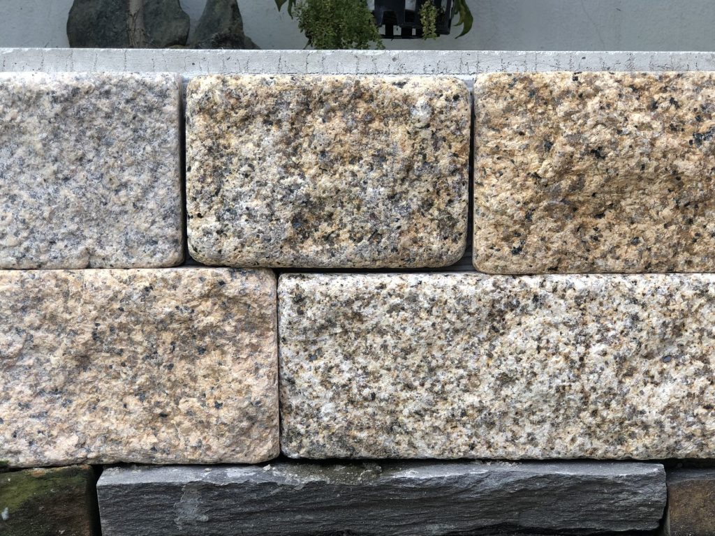 Retaining Walls & Pavers - Diggers Landscape Supplies